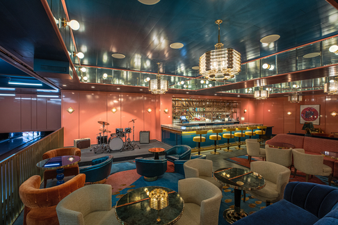 Upscale Hotel Lounge and Bar Design | Giroux Glass Inc.