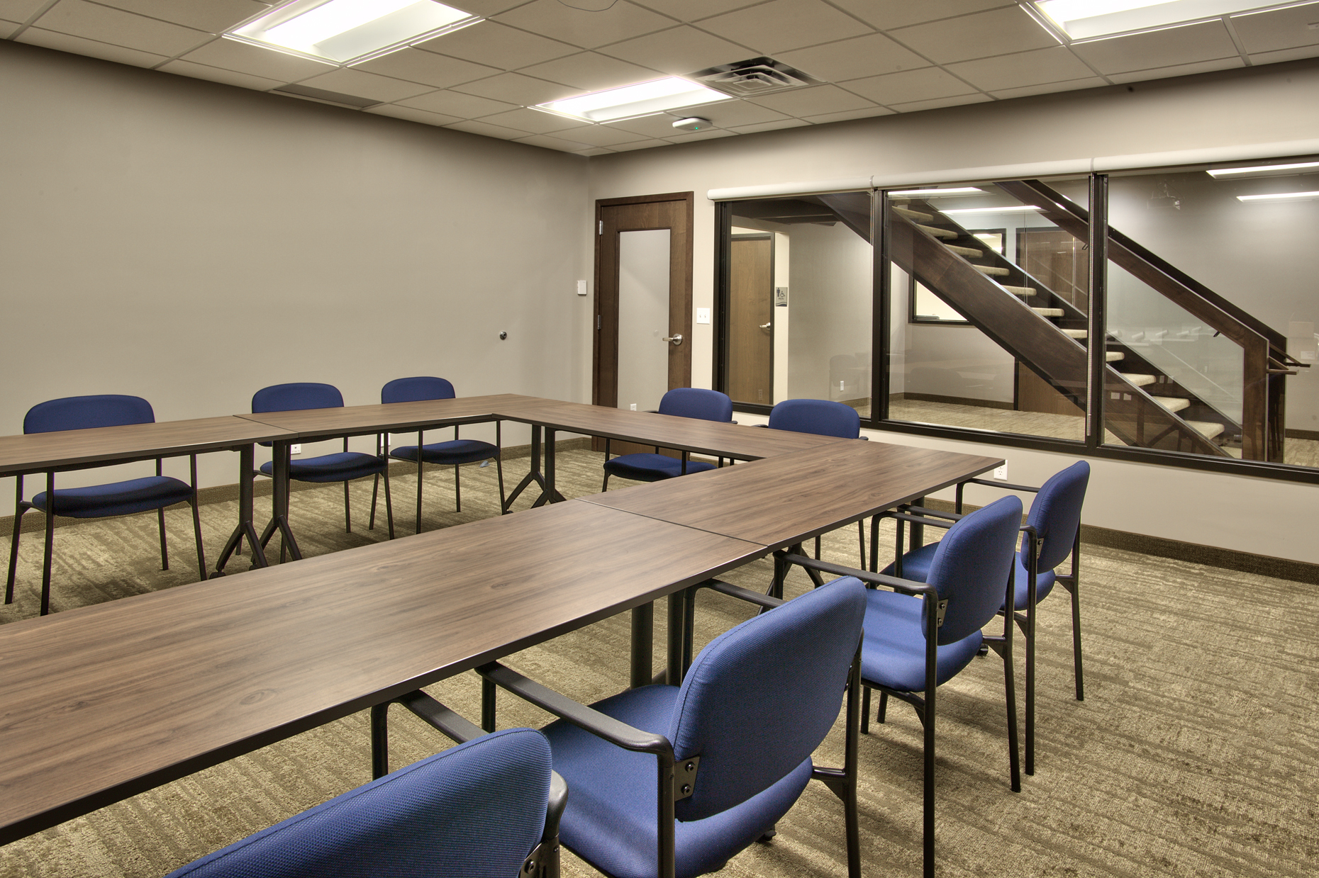 Vanman_Minnesota_Lakes_conference_room | Vanman Architects and Builders