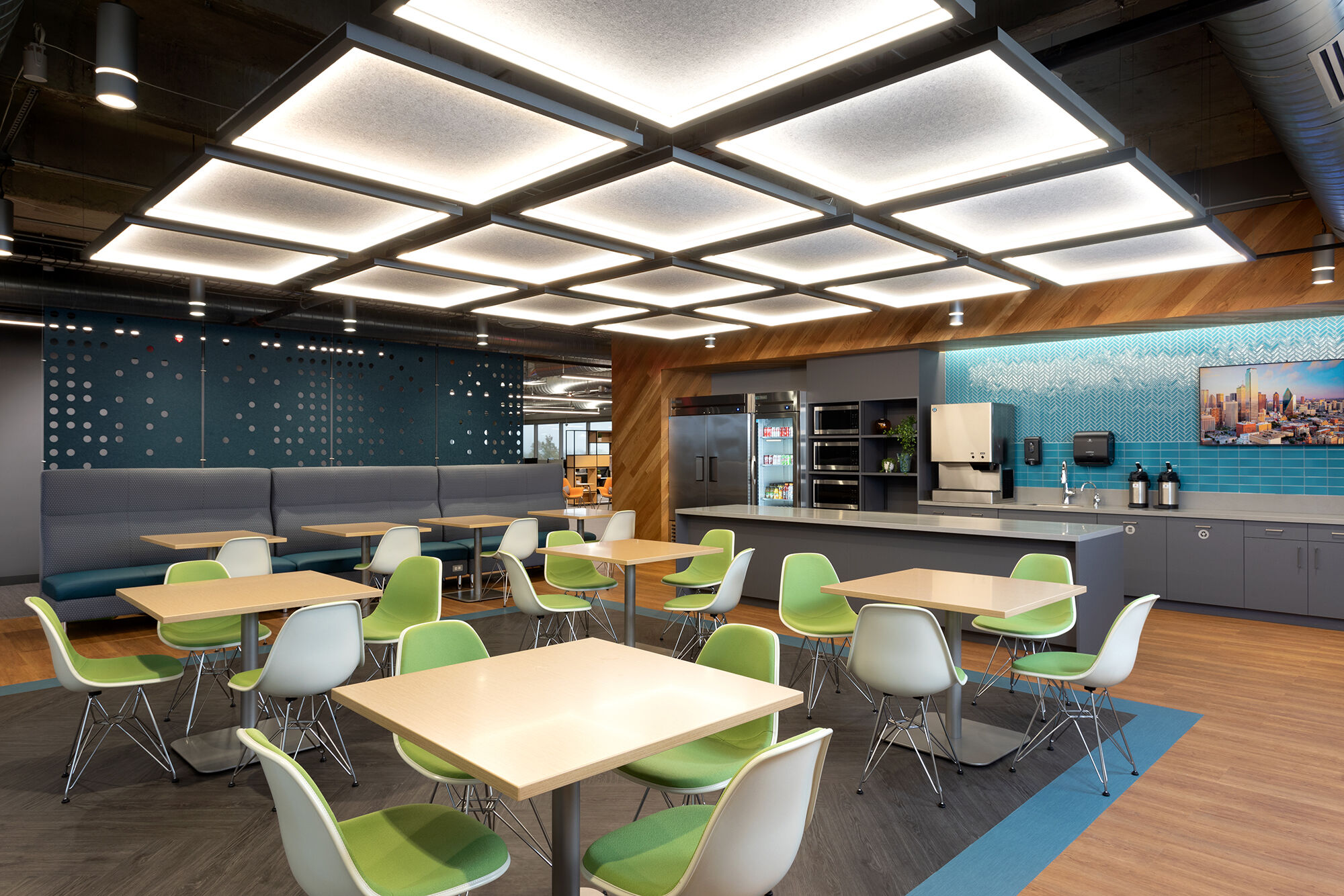 Vistra Office Work Lounge Lighting Design | Meteor Lighting