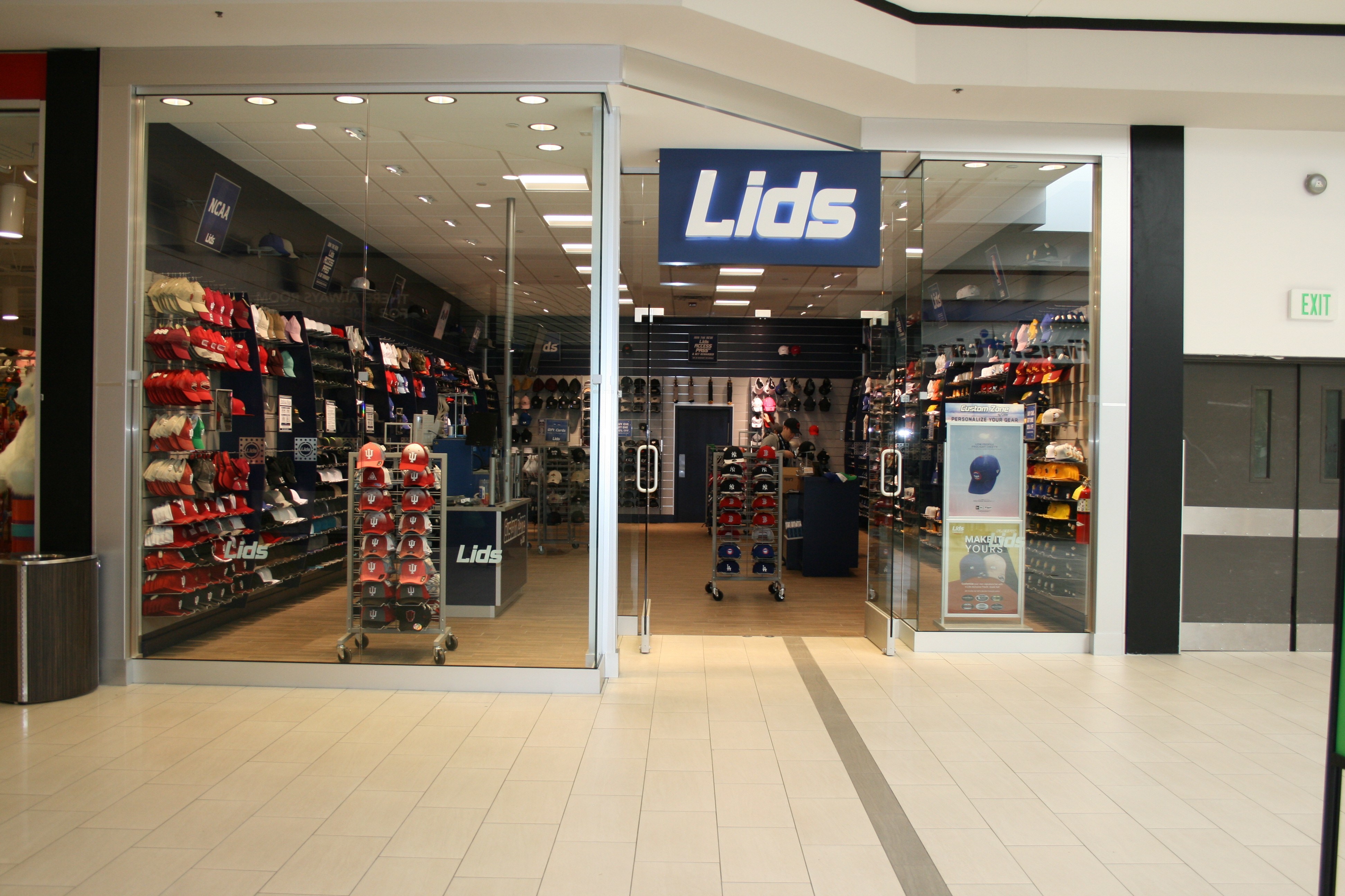 white oak construction Lids retail storefront | White Oak Construction