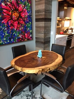 Live Edge Tables | Wood Statements